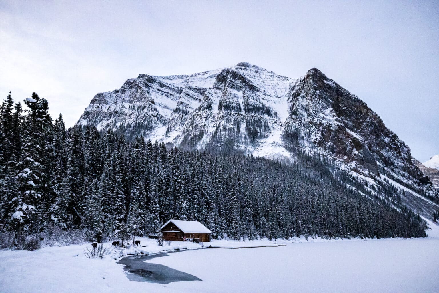 Ultimate Guide to Exploring Edmonton & Jasper in the Winter