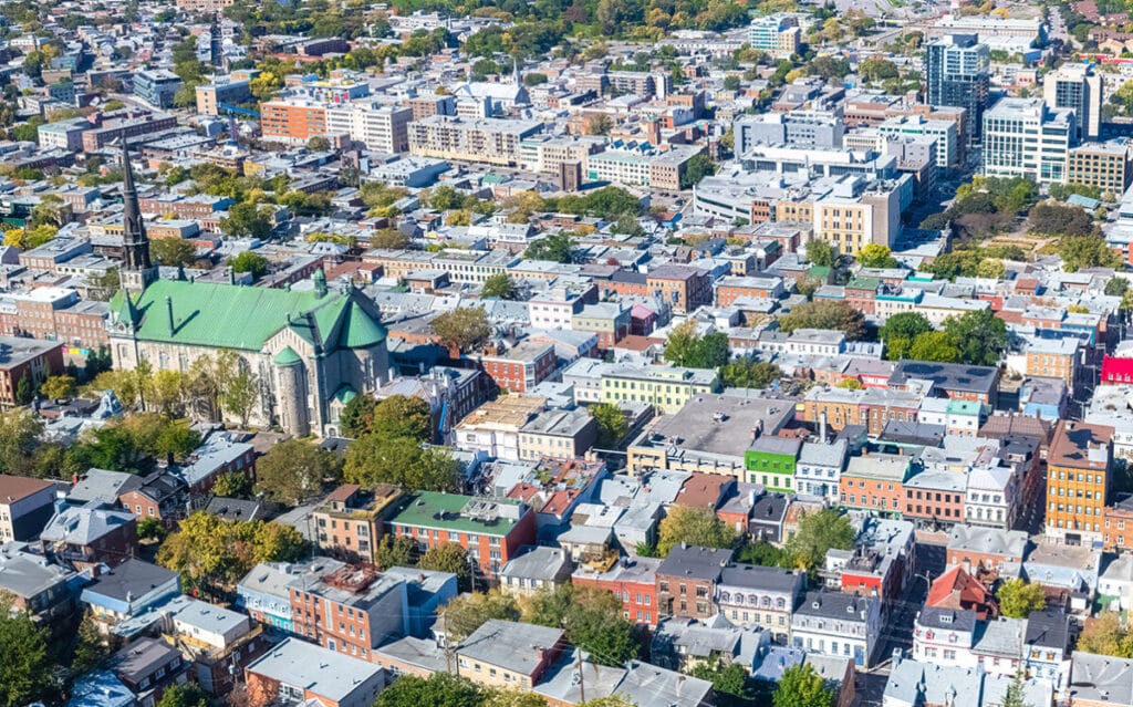 Quebec City vs Montreal: Which is the Better Destination?
