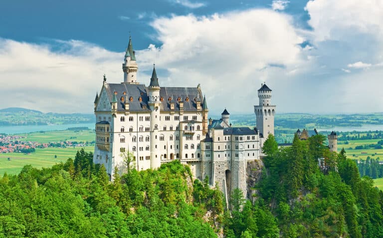 How to Visit The Neuschwanstein Castle from Sleeping Beauty